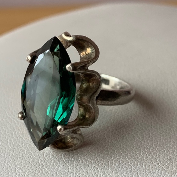 Jewelry | Vintage Large Green Paste Glass Stone Flower Ring 925 ...